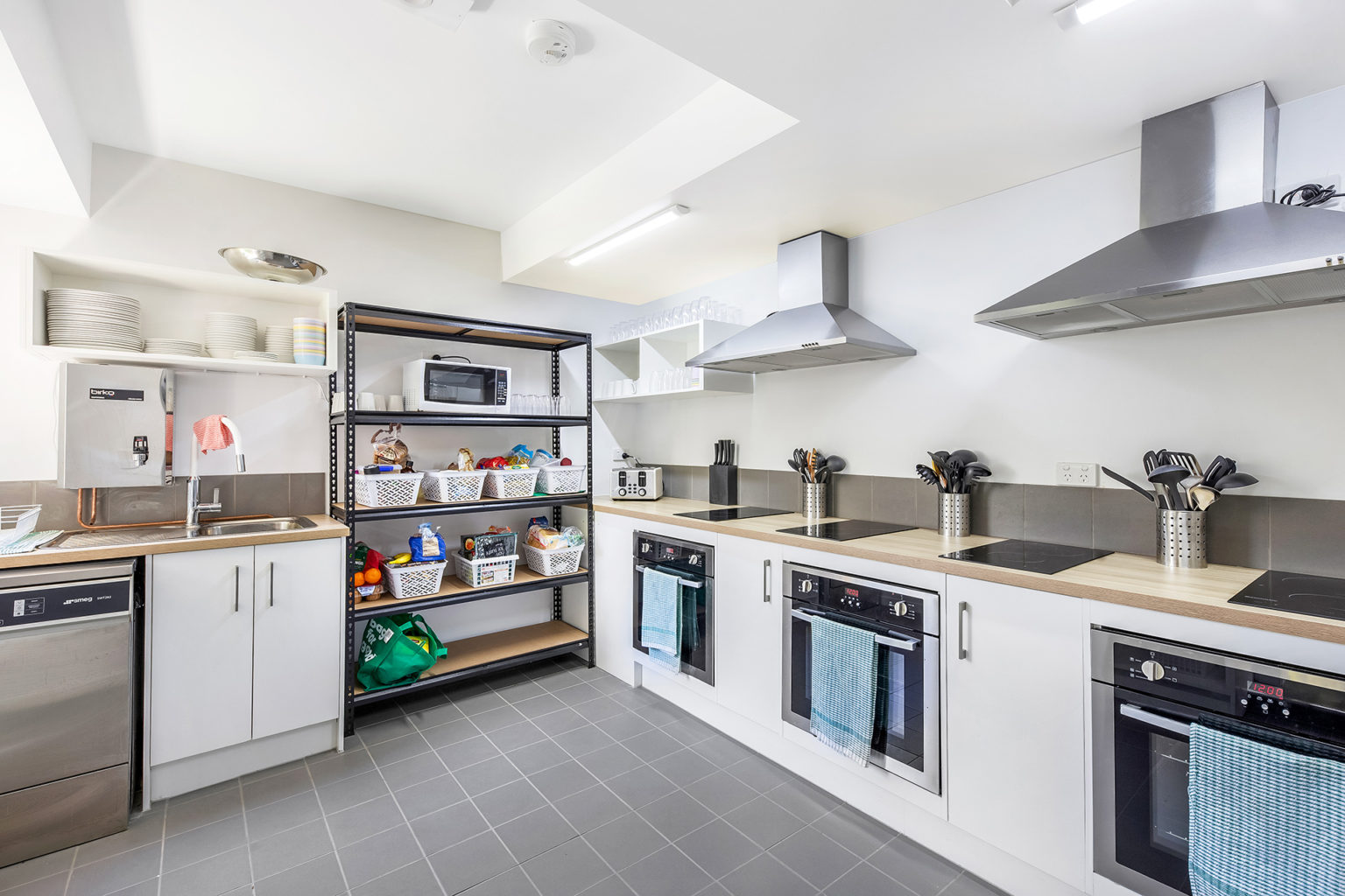 Step Inside the Gold Coast’s Coolest Renovated Hostel - Cunningham ...